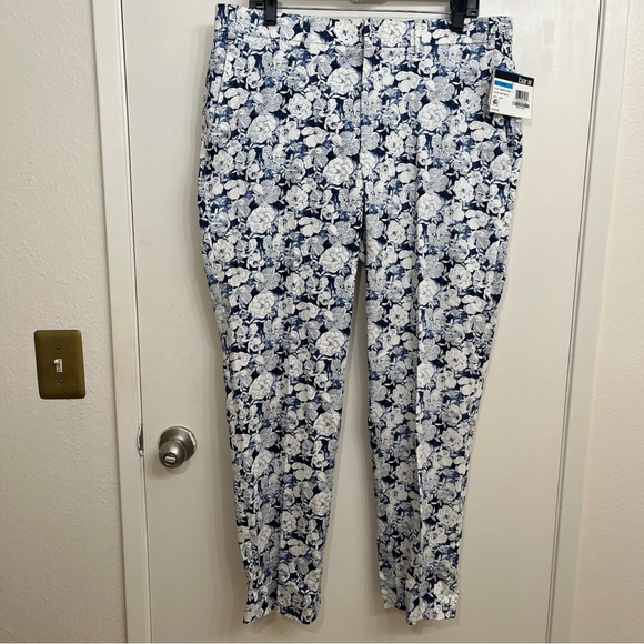 Bar III | Pants & Jumpsuits | Bar Iii Nwt Navy And White Floral Pants ...
